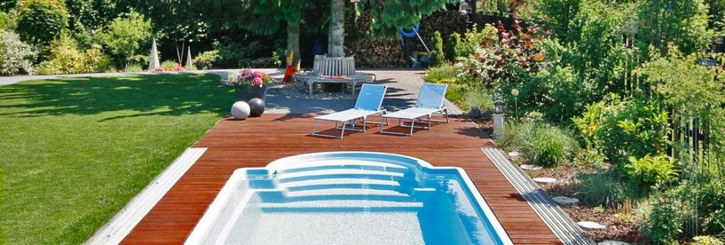 Fertigpool aus GFK | Ein GFK Poolbecken inklusive Transport und Einbau